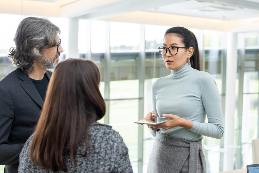 Sales Management: A Strategic Approach to Customer Discussions - SalesGuru